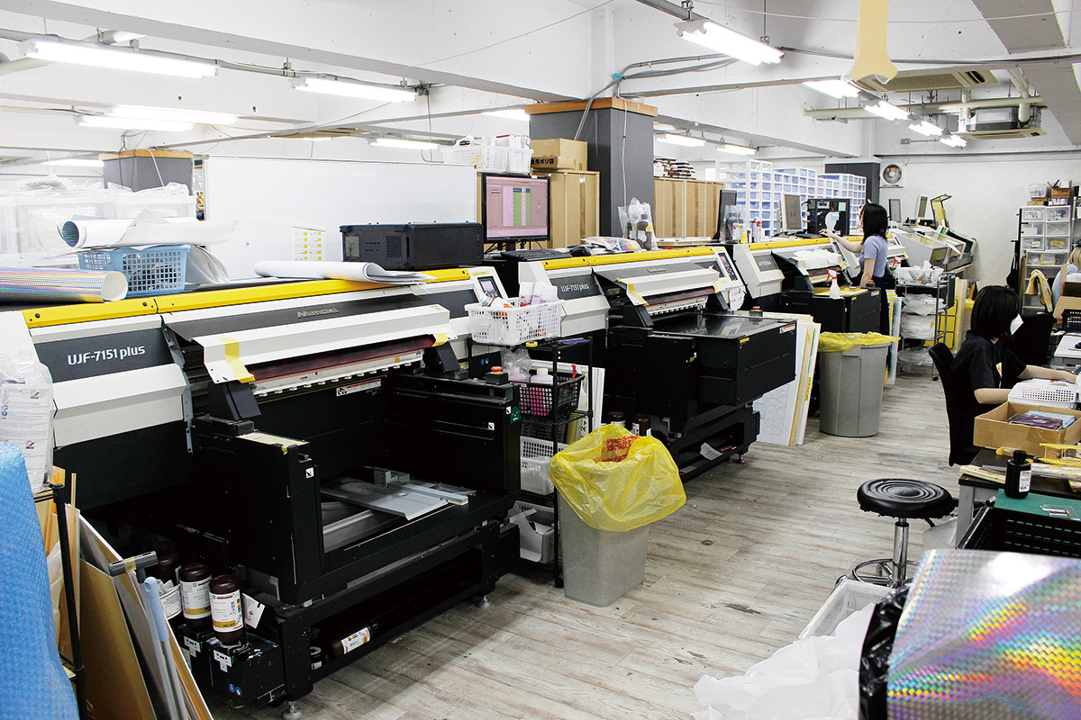 Producing 100,000 units a month with about 40 UV printers! What is the ...